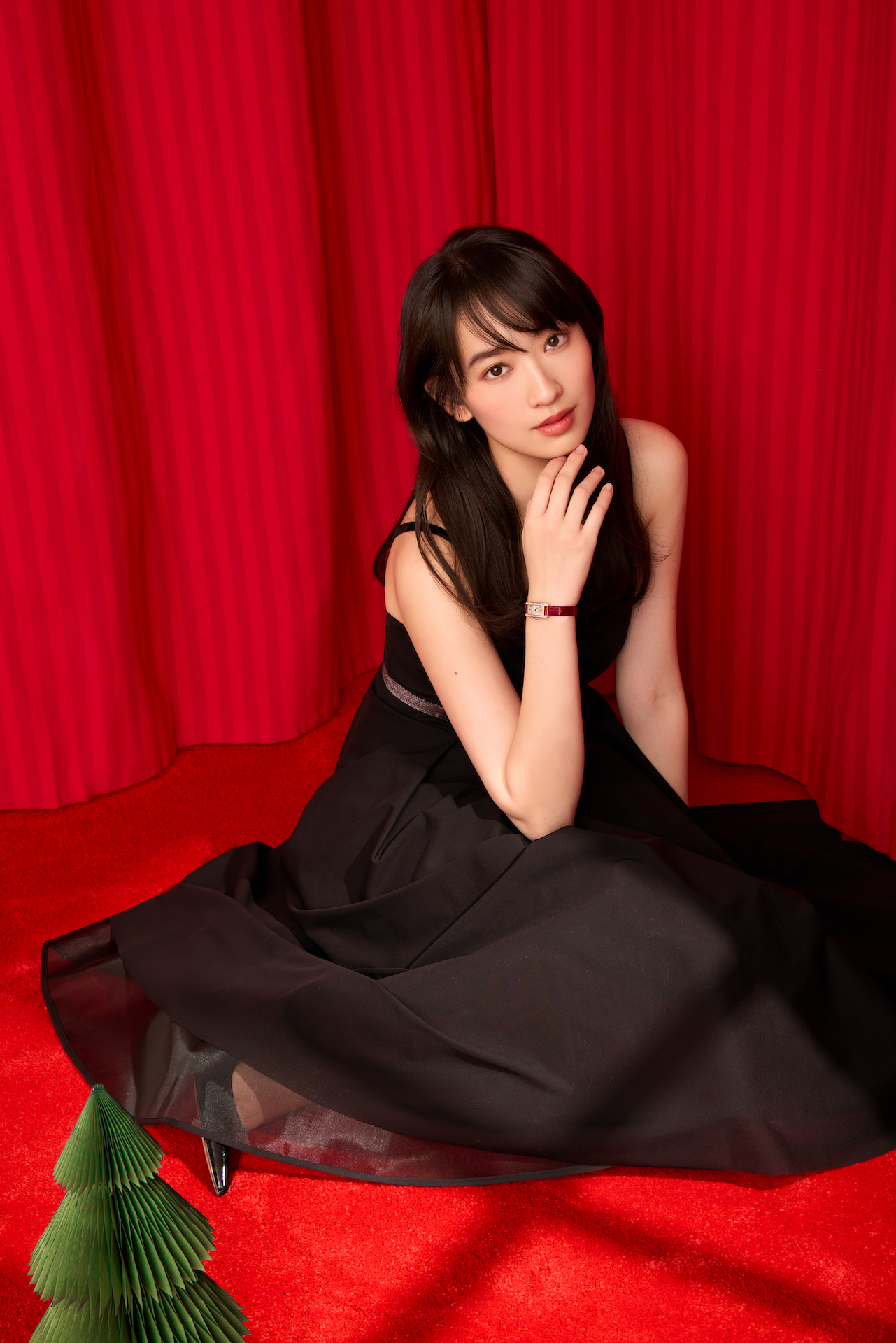 12月封面人物：情歸藝術 Ashley Lin林愷鈴 - another watch magazine