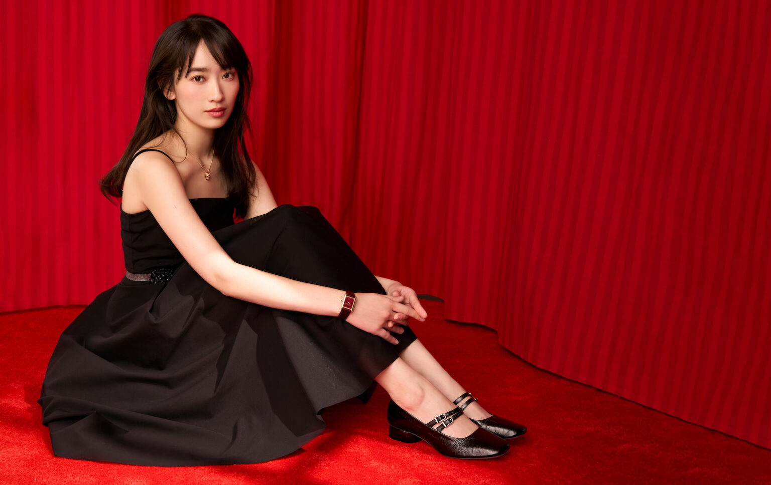 12月封面人物：情歸藝術 Ashley Lin林愷鈴 - another watch magazine