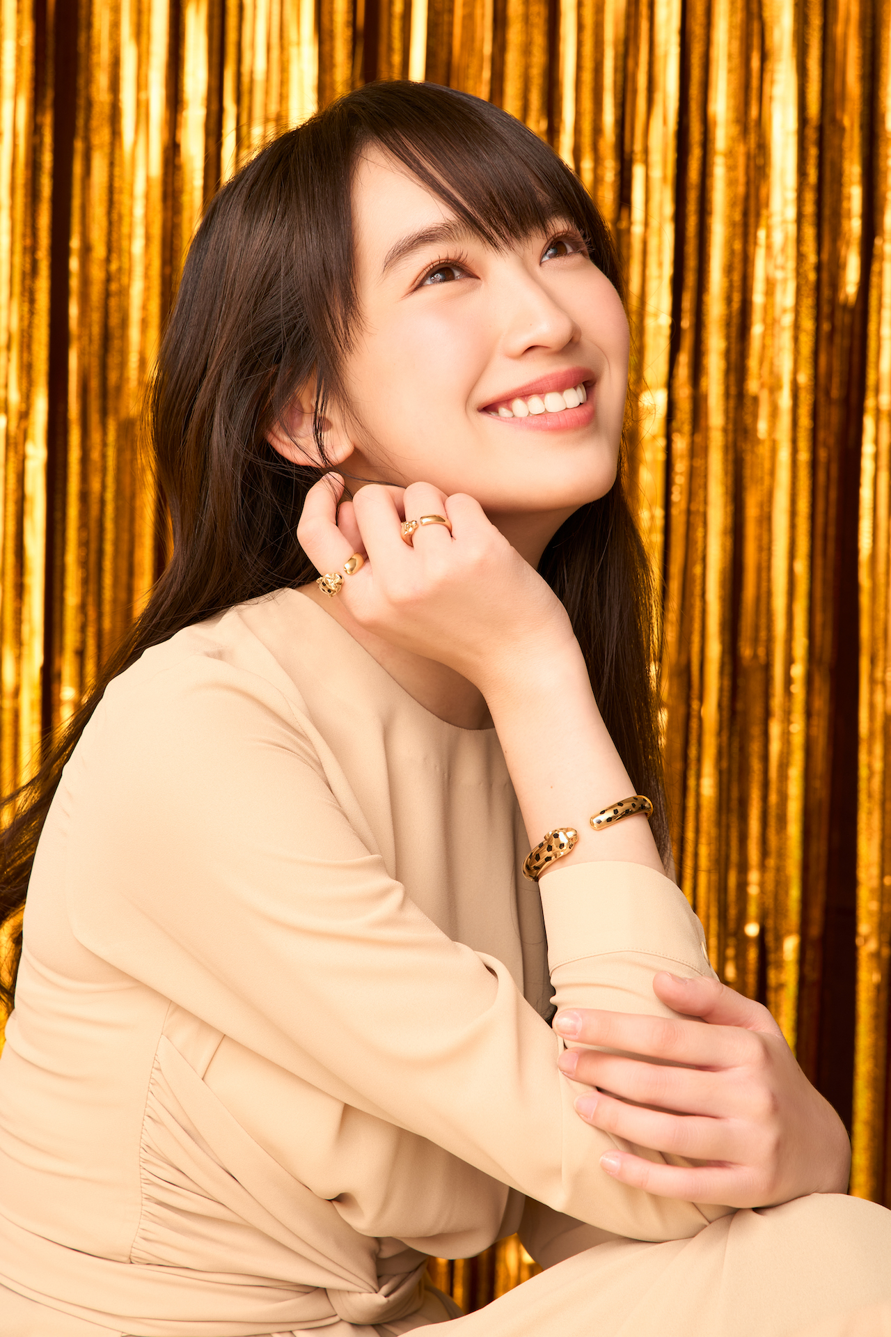 12月封面人物：情歸藝術 Ashley Lin林愷鈴 - another watch magazine