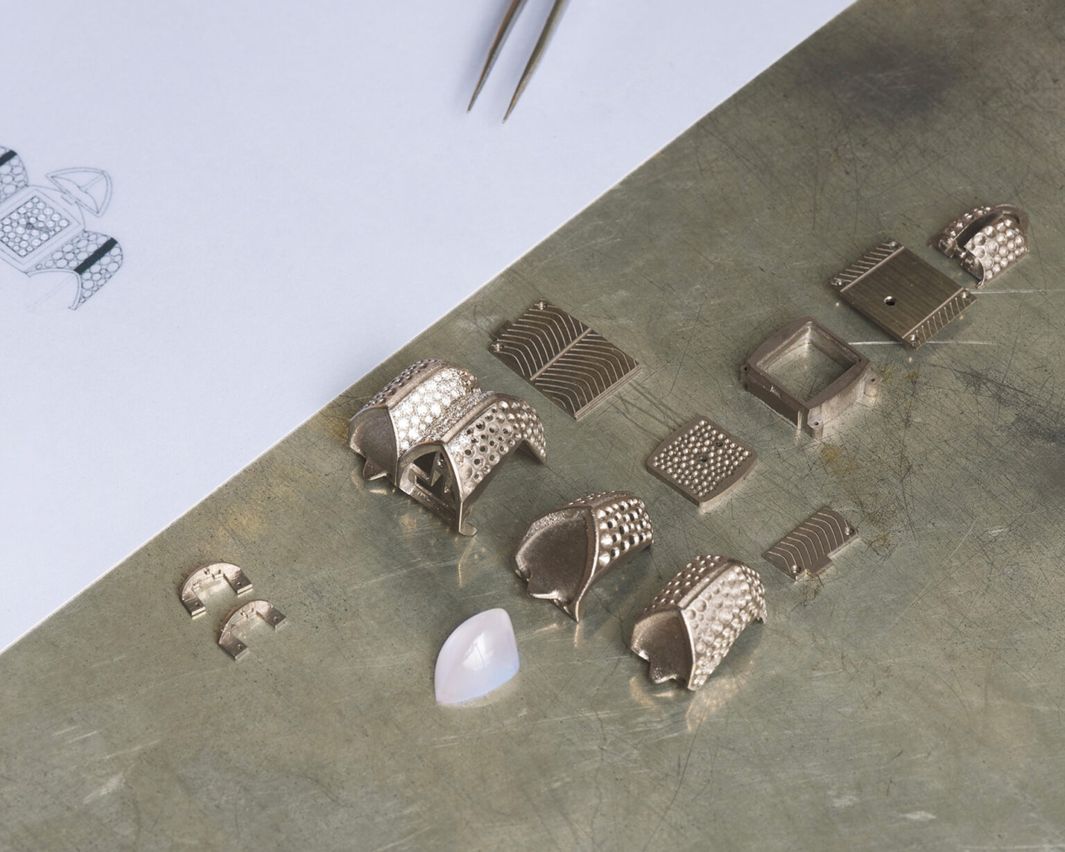 Cartier Libre系列展開新篇章Polymorph - another watch magazine