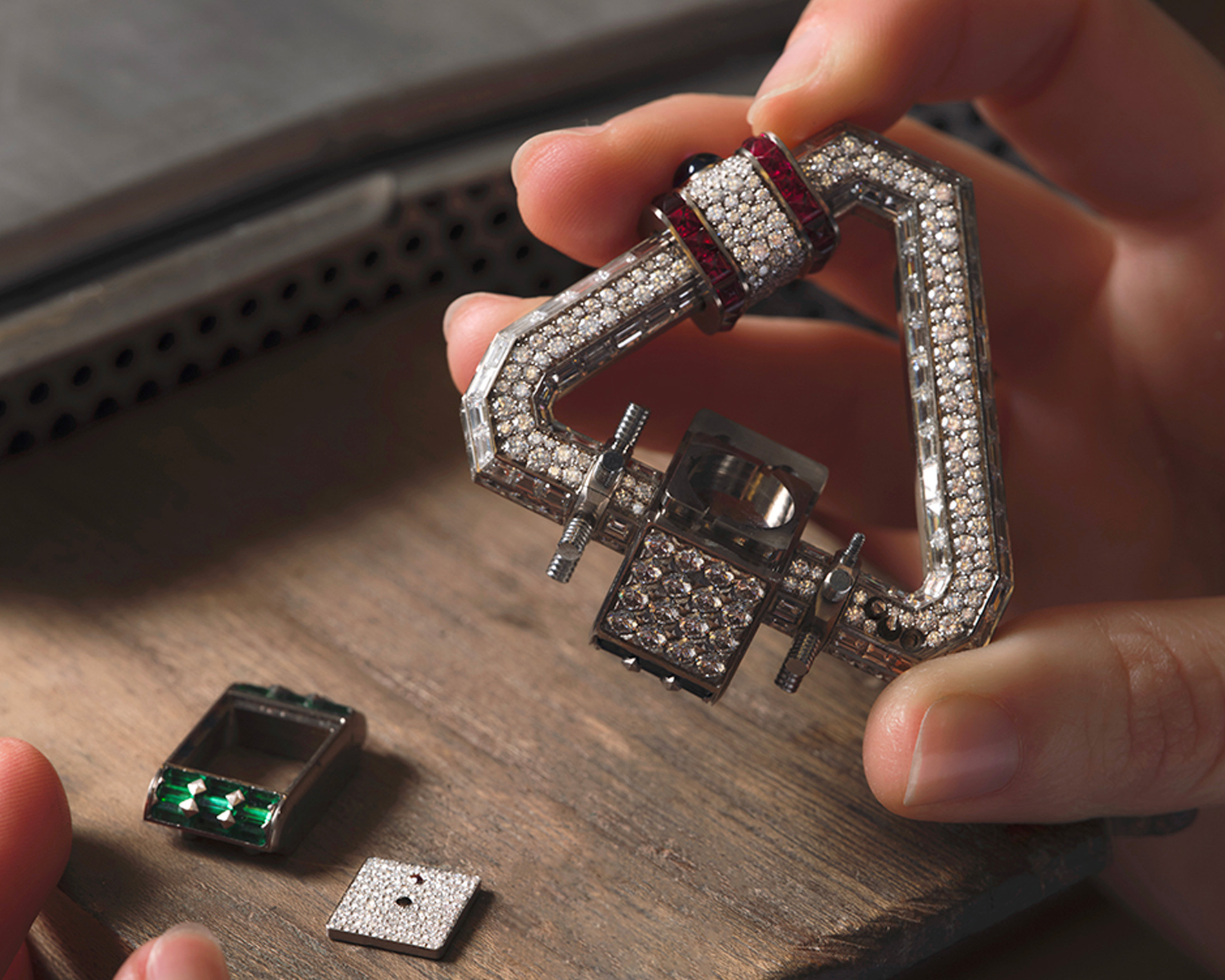 Cartier Libre系列展開新篇章Polymorph - another watch magazine