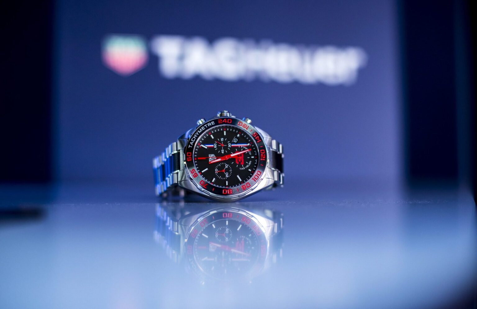 最快的男人與最支持他的腕錶品牌：Max Verstappen X TAG Heuer - another watch magazine